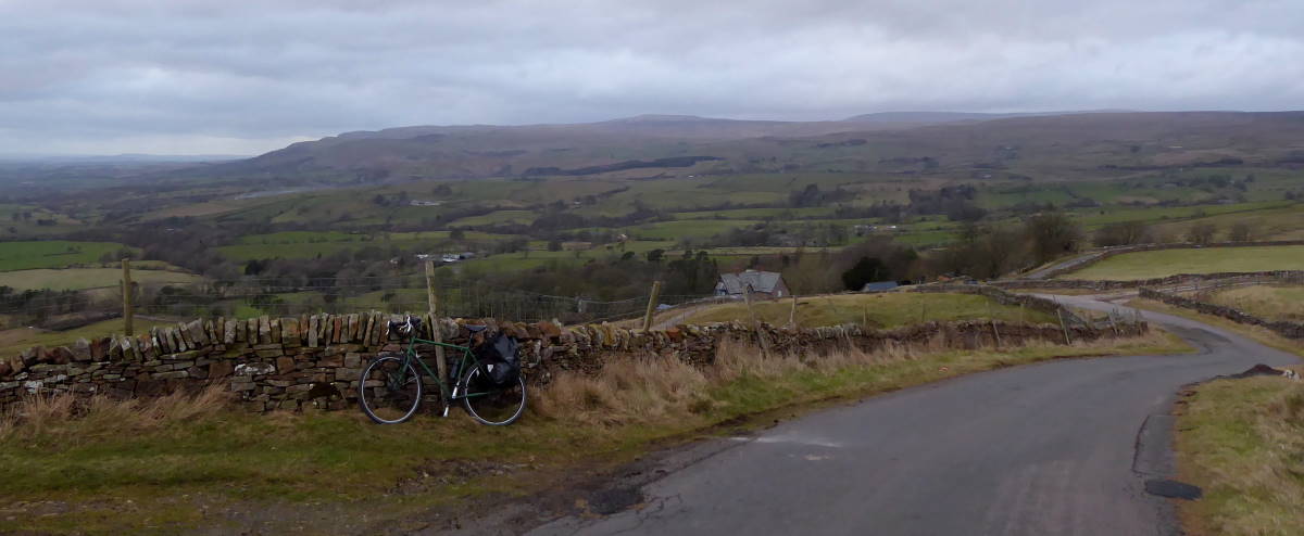 Highest pub to lowest: Tan Hill to Marsden Grotto – e2e.bike