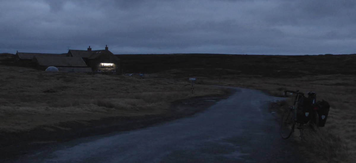 Highest pub to lowest: Tan Hill to Marsden Grotto – e2e.bike