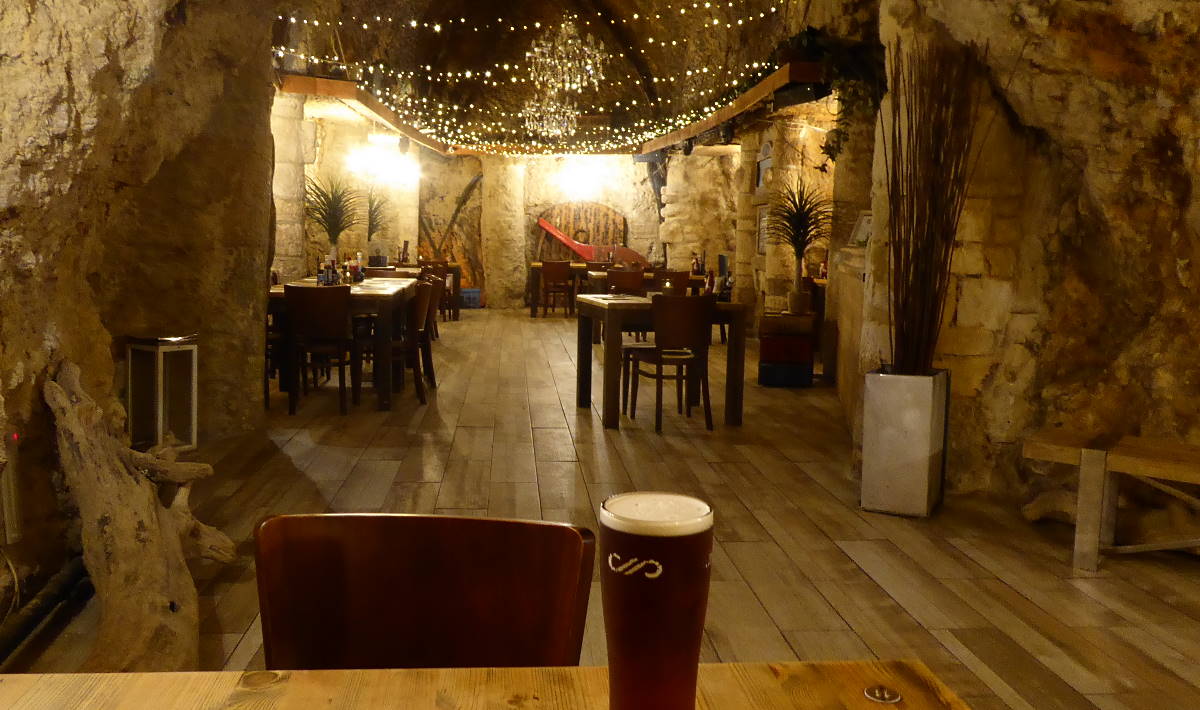 Highest pub to lowest: Tan Hill to Marsden Grotto – e2e.bike