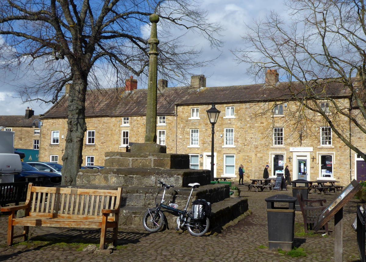 Masham: The genuine fake Druid’s Temple – e2e.bike